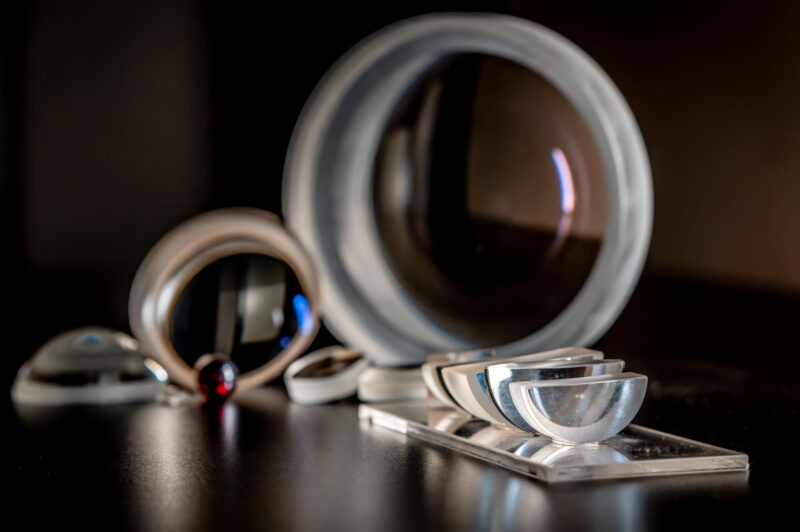 Optical Components Manufacturer High-Precision Optics - Cosmo Optics